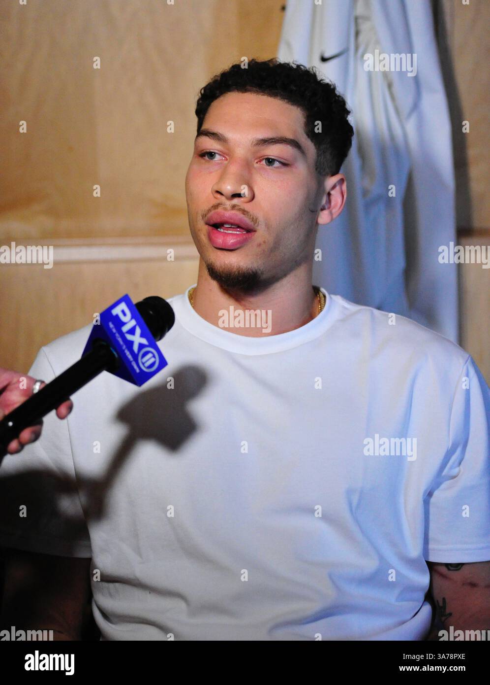 Newark, USA. 26th Mar, 2025. Duke's Mason Gillis gives an interview in ...