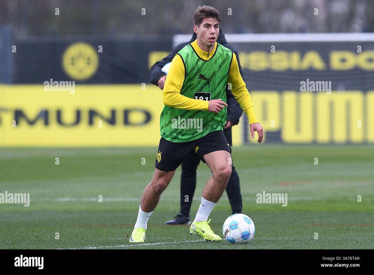 Dortmund, Germany. 26th Mar, 2025. Fussball 1. Bundesliga Training ...