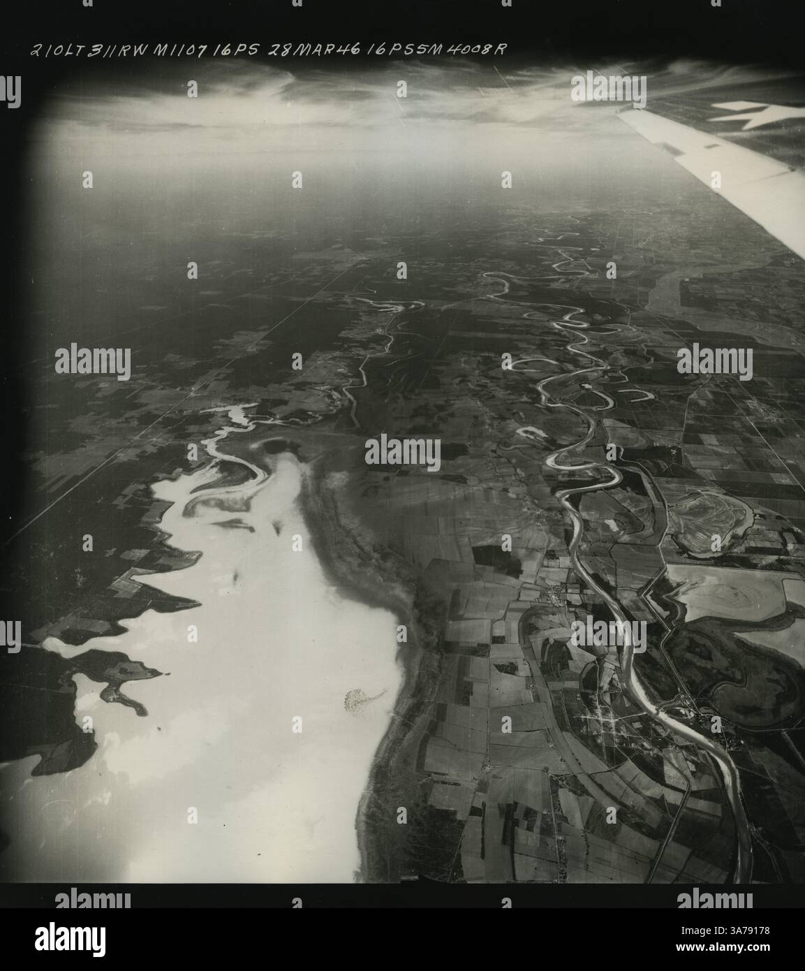 This bird’s-eye view captures the Rio Grande’s winding course through ...