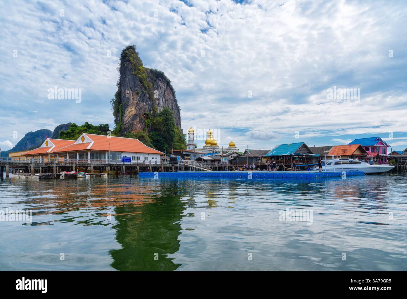 Koh Panyi (Koh Panyee) A Famous Floating Village is a Muslim Fisherman ...
