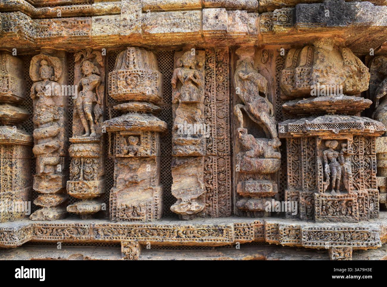 Dancing lovemaking and mythical characters in stone at Konark Sun ...