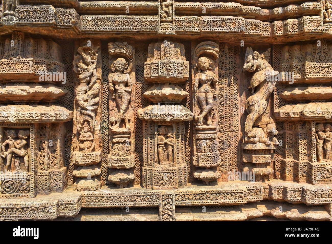 Dancing lovemaking and mythical characters in stone at Konark Sun ...