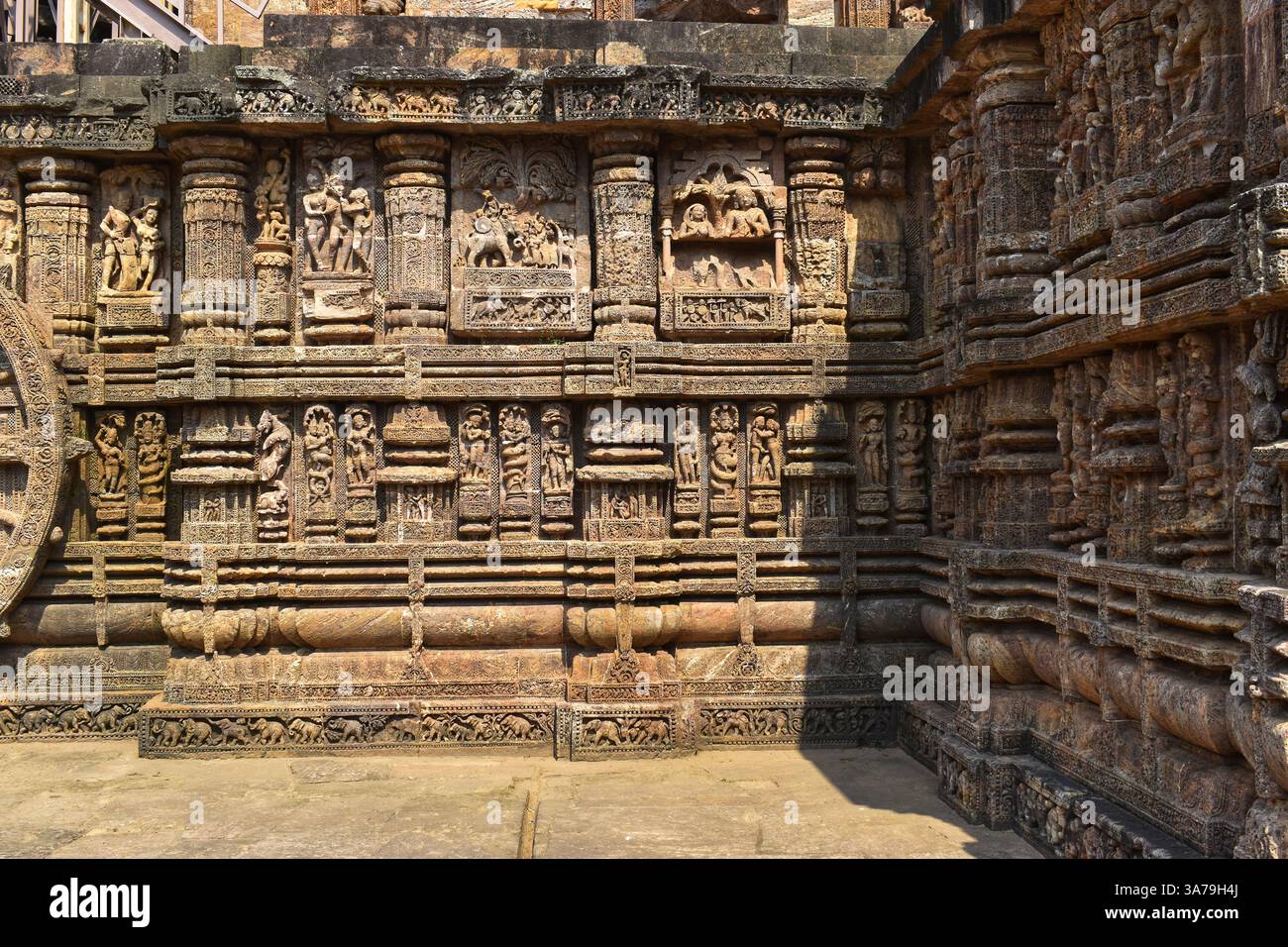 Dancing lovemaking and mythical characters in stone at Konark Sun ...