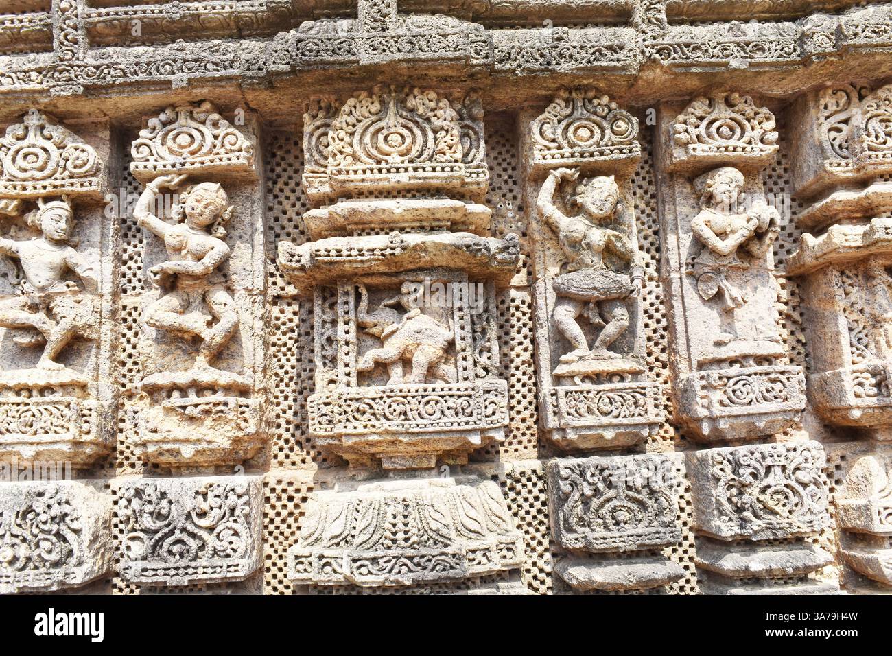 Dancing lovemaking and mythical characters in stone at Konark Sun ...