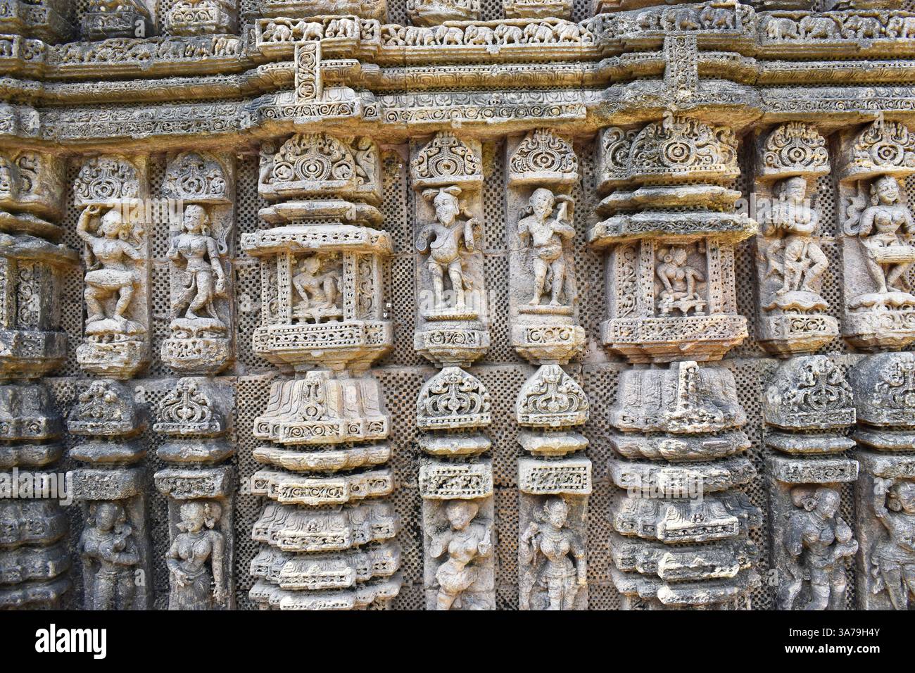 Dancing lovemaking and mythical characters in stone at Konark Sun ...