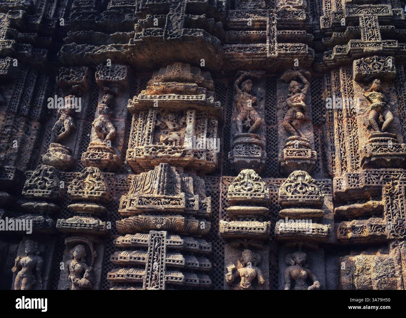 Dancing lovemaking and mythical characters in stone at Konark Sun ...