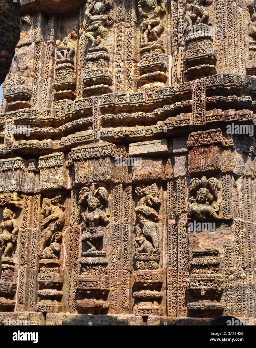 Dancing lovemaking and mythical characters in stone at Konark Sun ...