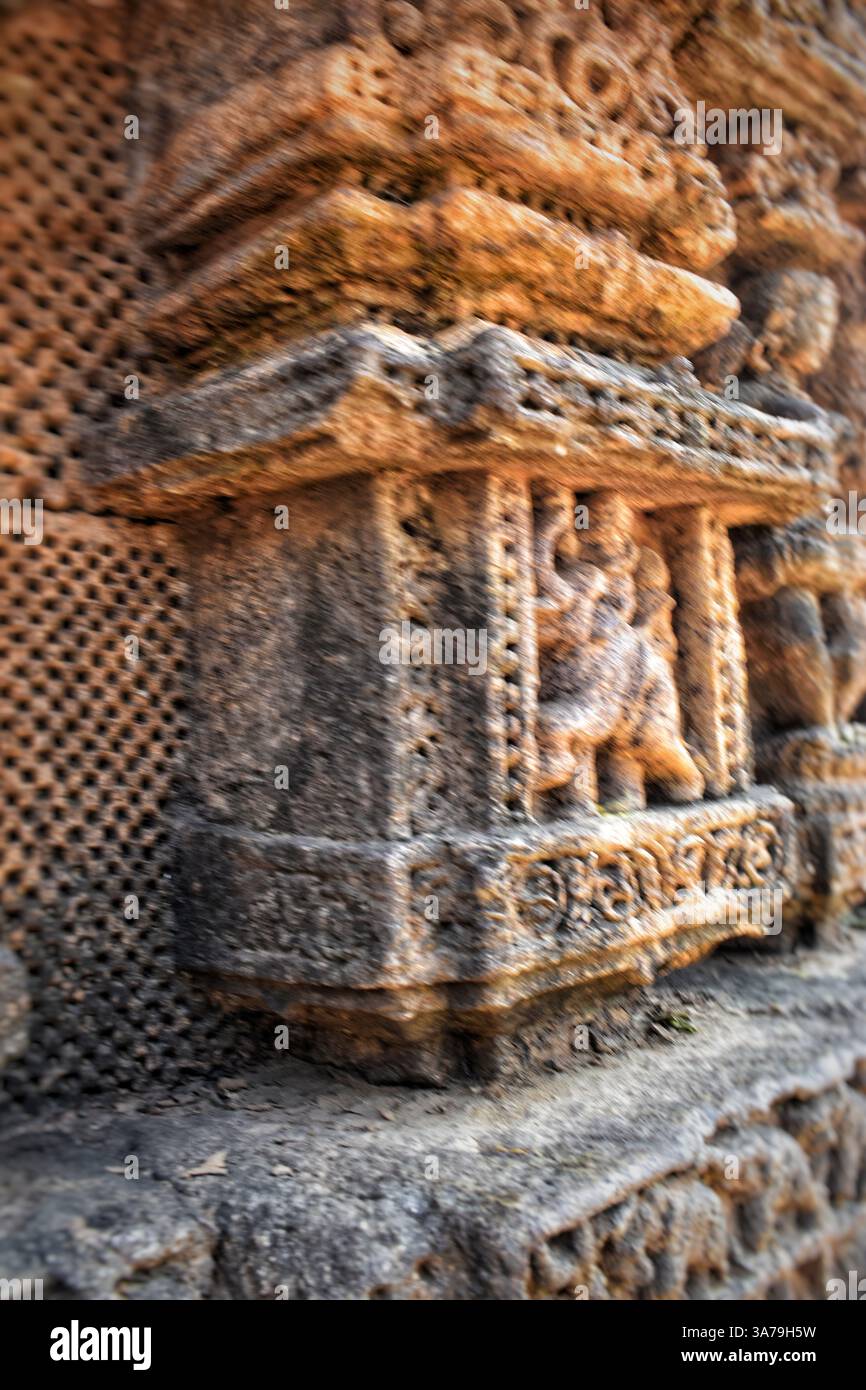 Dancing lovemaking and mythical characters in stone at Konark Sun ...