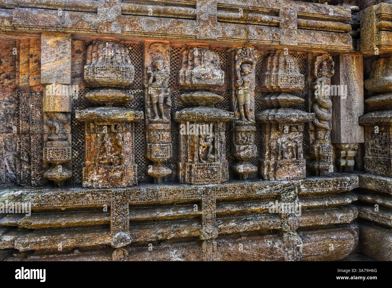 Dancing lovemaking and mythical characters in stone at Konark Sun ...