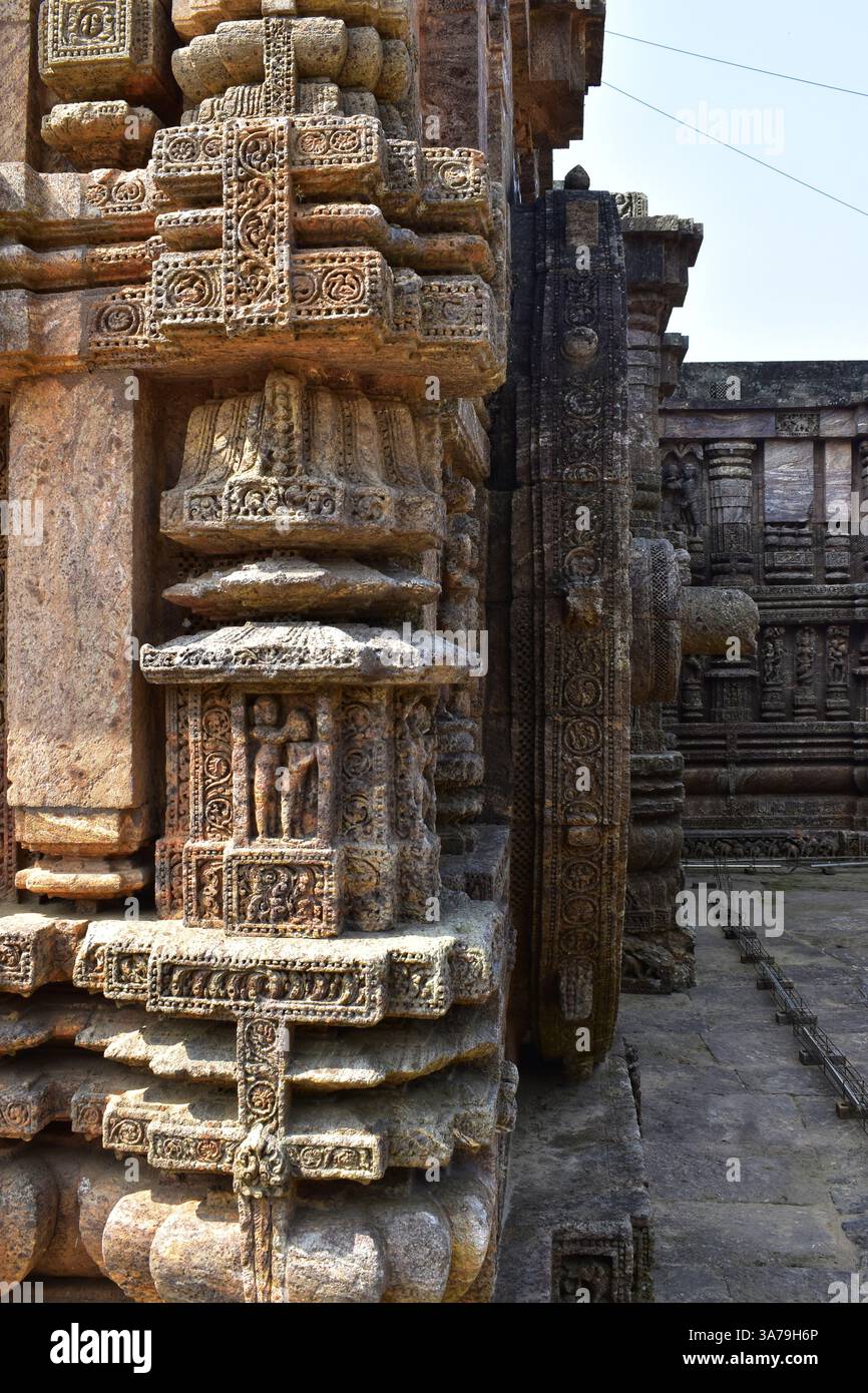 Dancing lovemaking and mythical characters in stone at Konark Sun ...