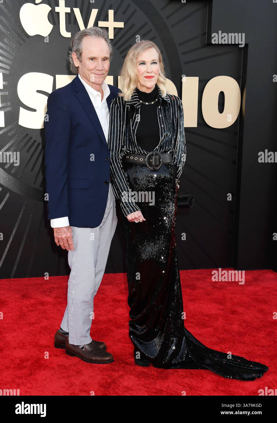 LOS ANGELES, CALIFORNIA - MARCH 24: (L-R) Bo Welch and Catherine O'Hara ...