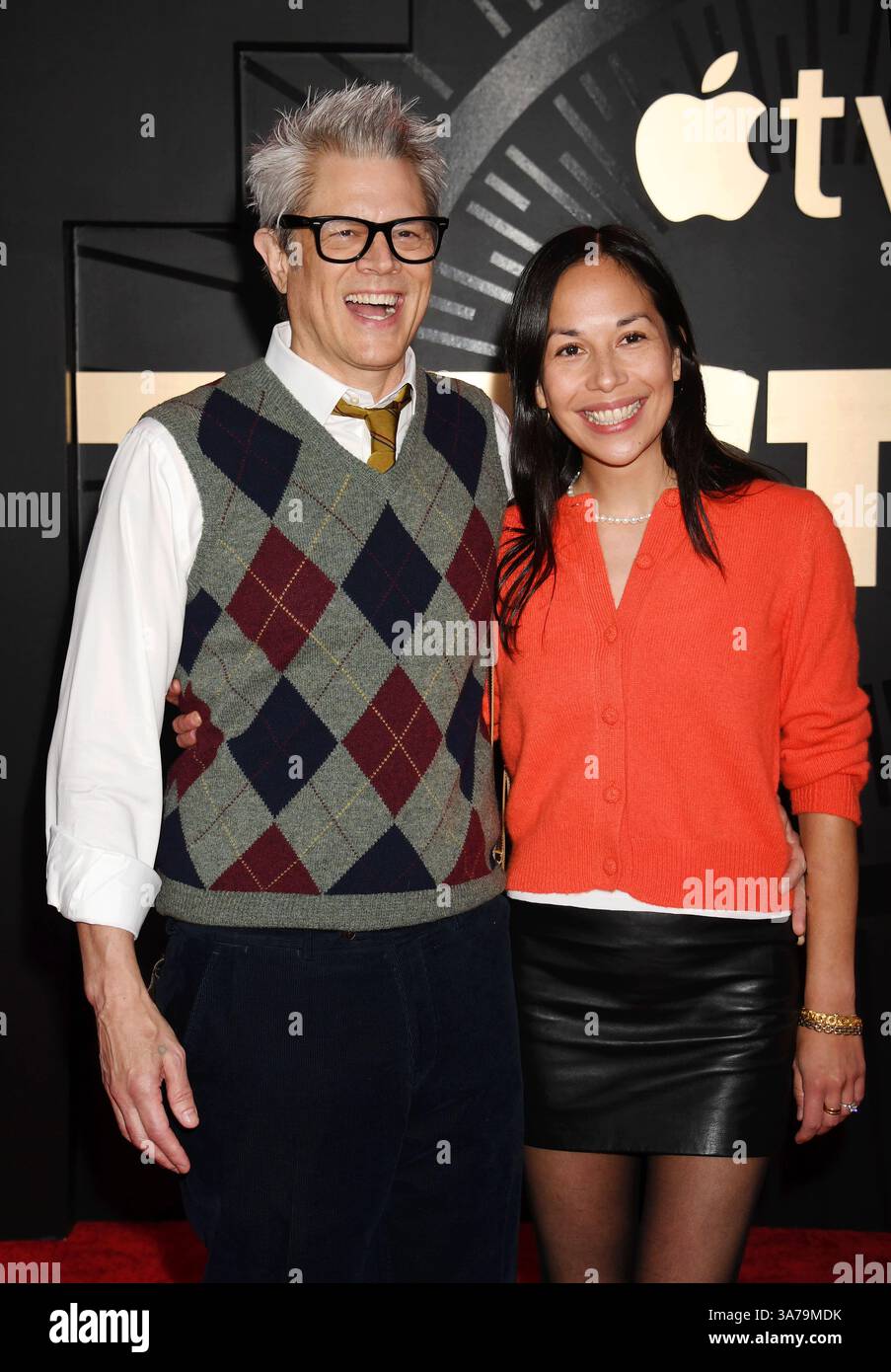 L r johnny knoxville and emily ting hi-res stock photography and images ...