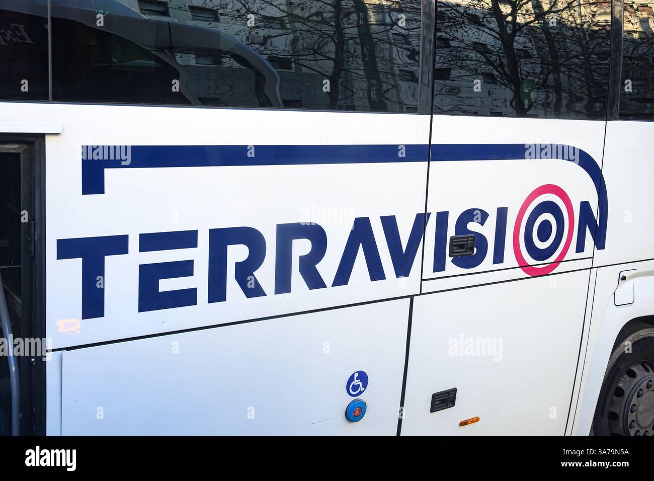 Terravision logo on side of bus – Milan, Italy – 06 March 2025 Stock ...