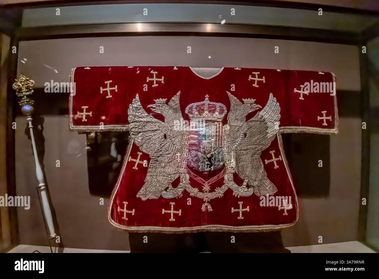 Imperial Treasury Vienna. Vienna’s Hofburg Palace treasure chamber ...