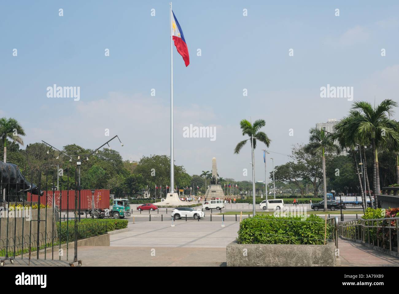 Manila, Philippines - January 25, 2025 : Luneta or Rizal Park monument ...