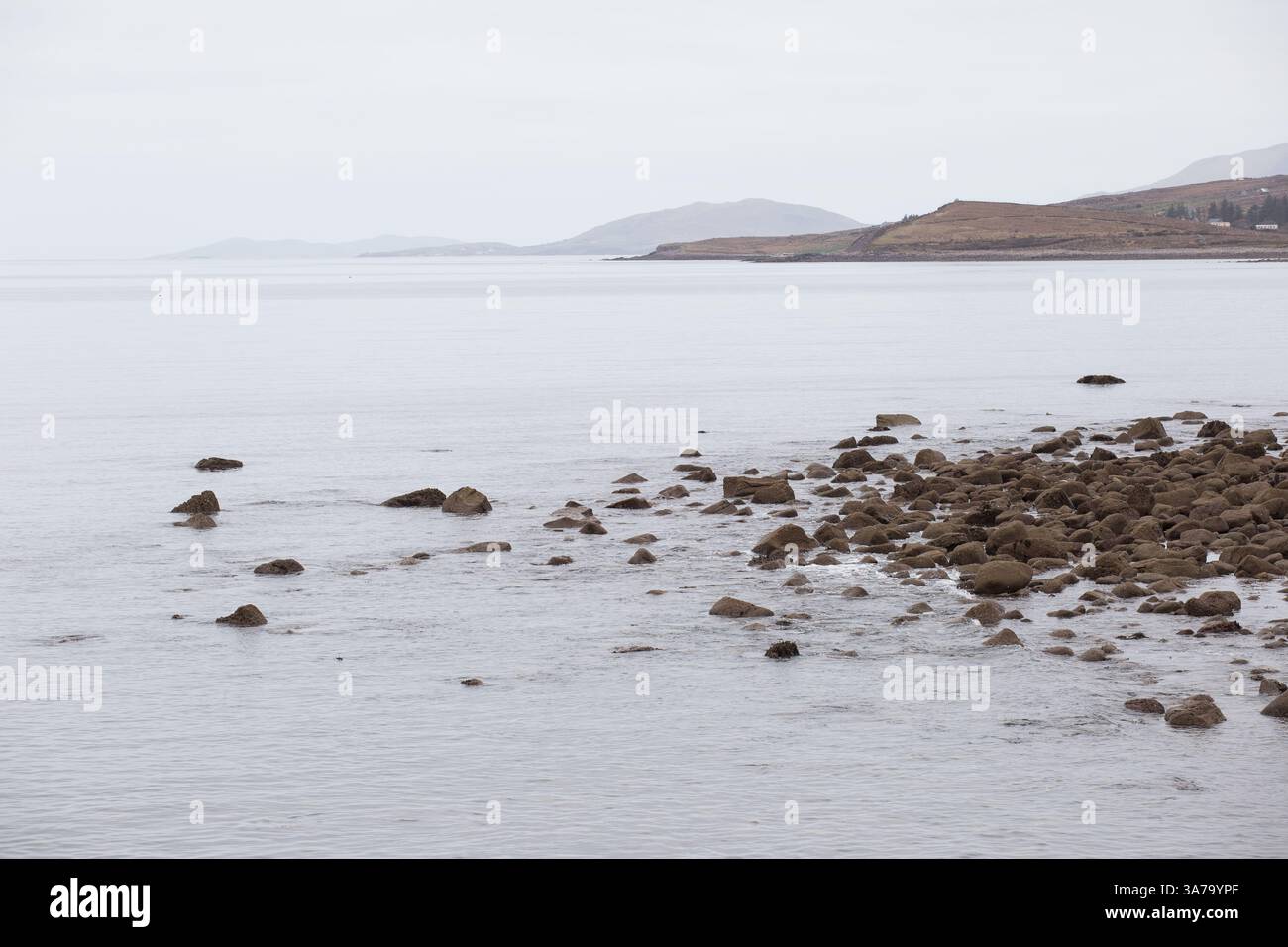Grey weather beach hi-res stock photography and images - Alamy