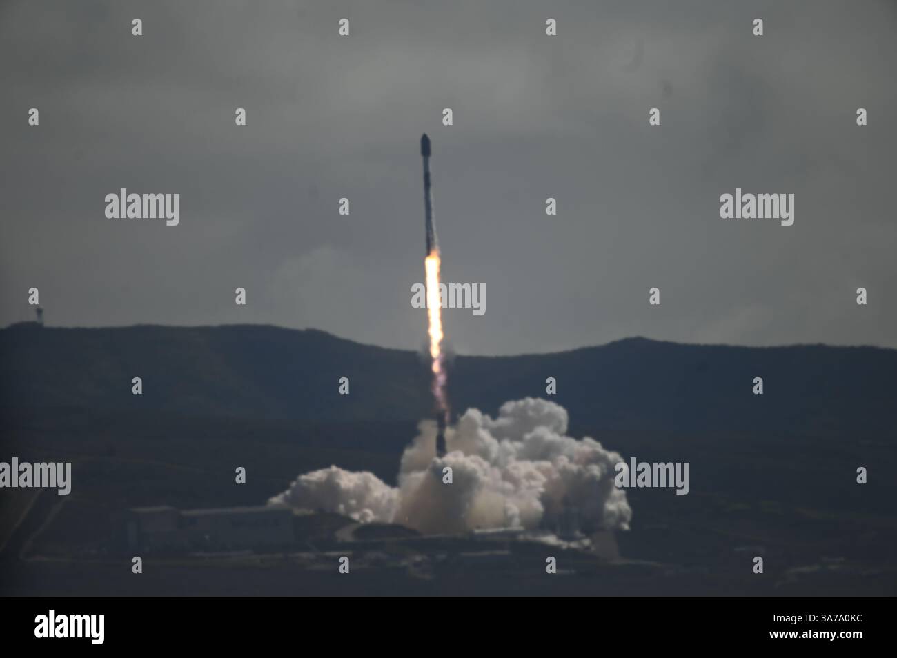 A SpaceX Falcon 9 rocket launches 27 Starlink satellites to low Earth ...
