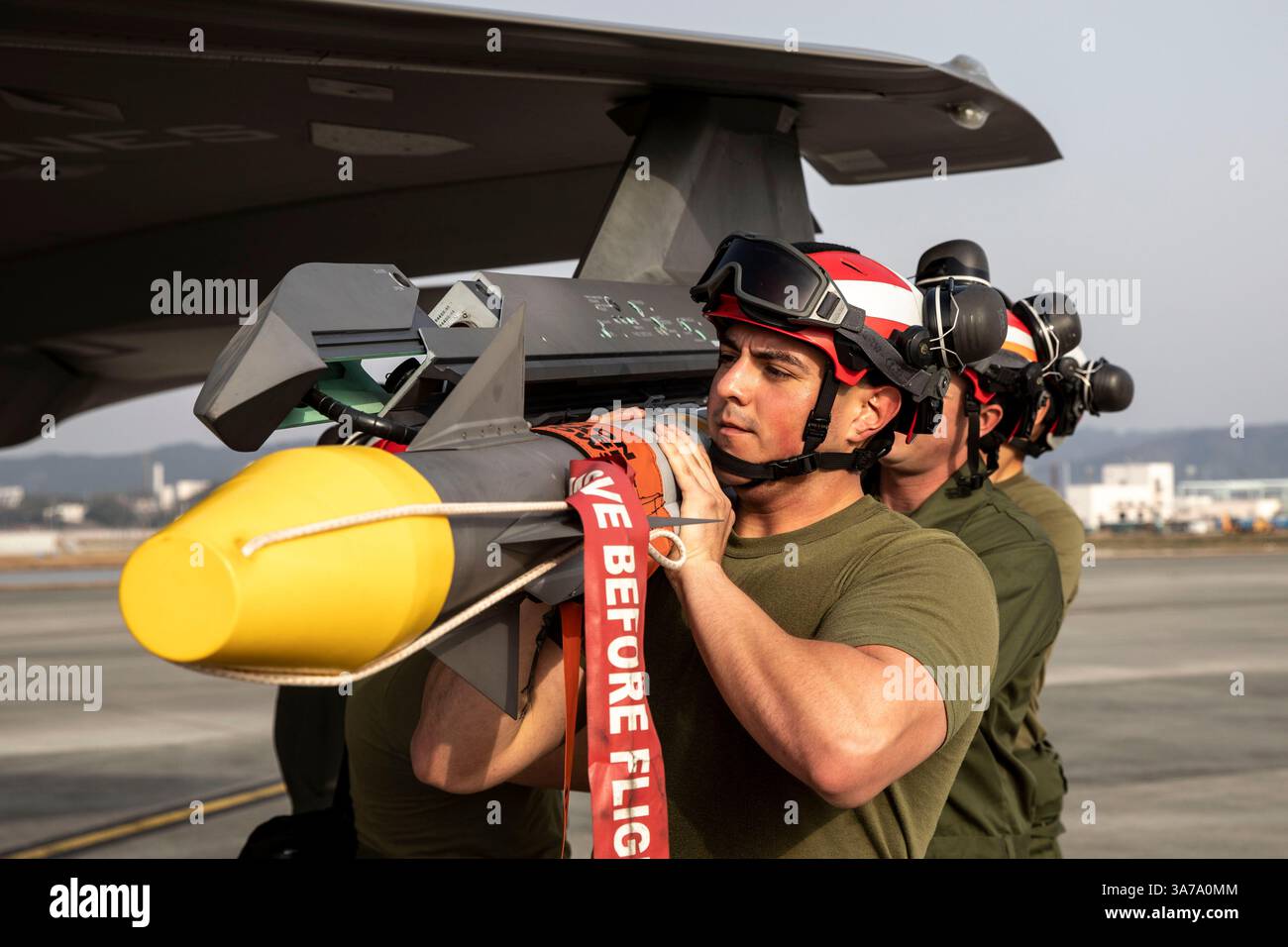 U.S. Marines with Marine Fighter Attack Squadron (VMFA) 214, Marine ...