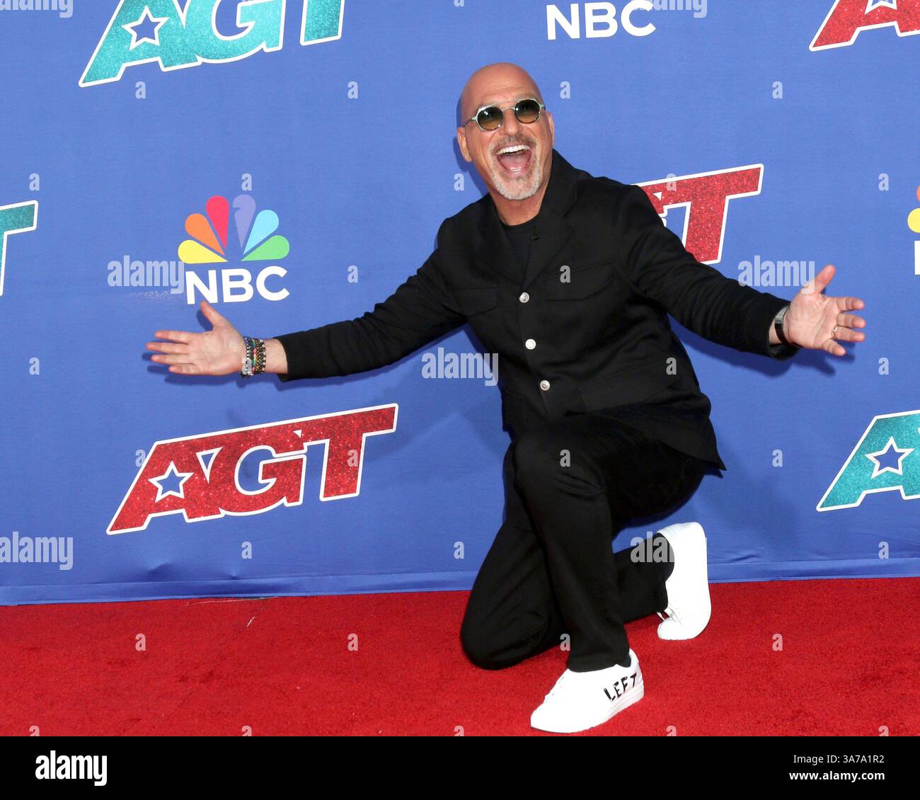 Howie Mandel at arrivals for AMERICA'S GOT TALENT Season 20 Red Carpet ...