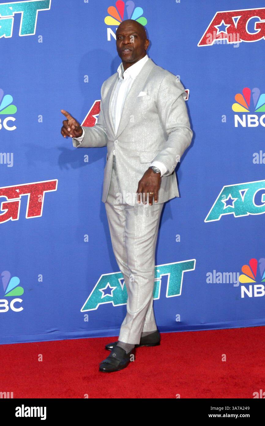 Terry Crews at arrivals for AMERICA'S GOT TALENT Season 20 Red Carpet ...