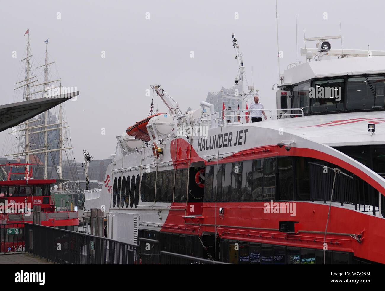 Hamburg, Germany. 27th Mar, 2025. The HSC "Halunder Jet" of the ...