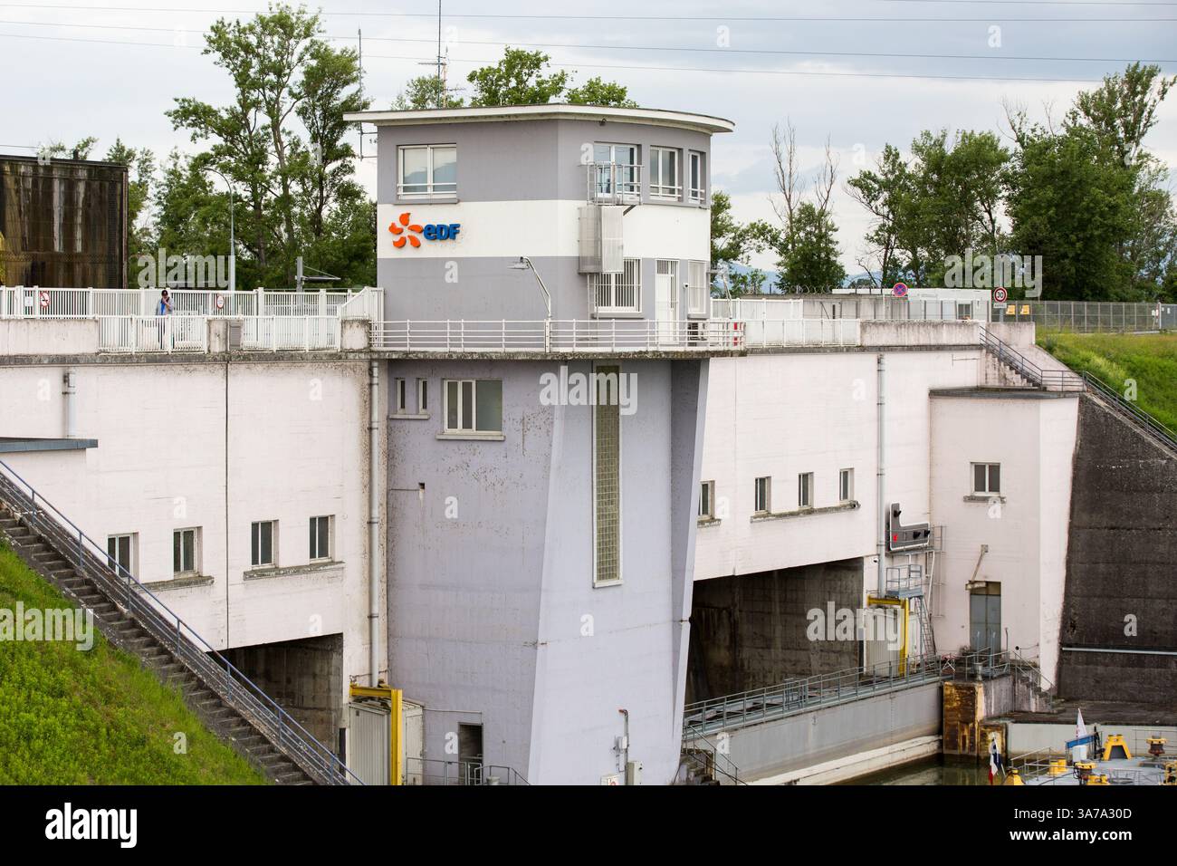 General view of hydroelectric power plant facility. The hydroelectric ...
