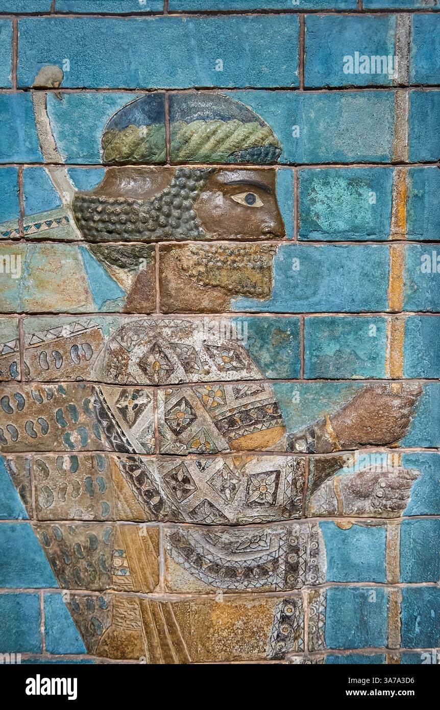 Persian achaemenid artifact hi-res stock photography and images - Alamy