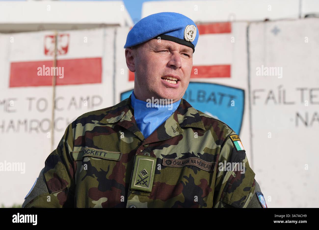 Commanding Officer Lieutenant Colonel Shane Rockett speaking to the ...