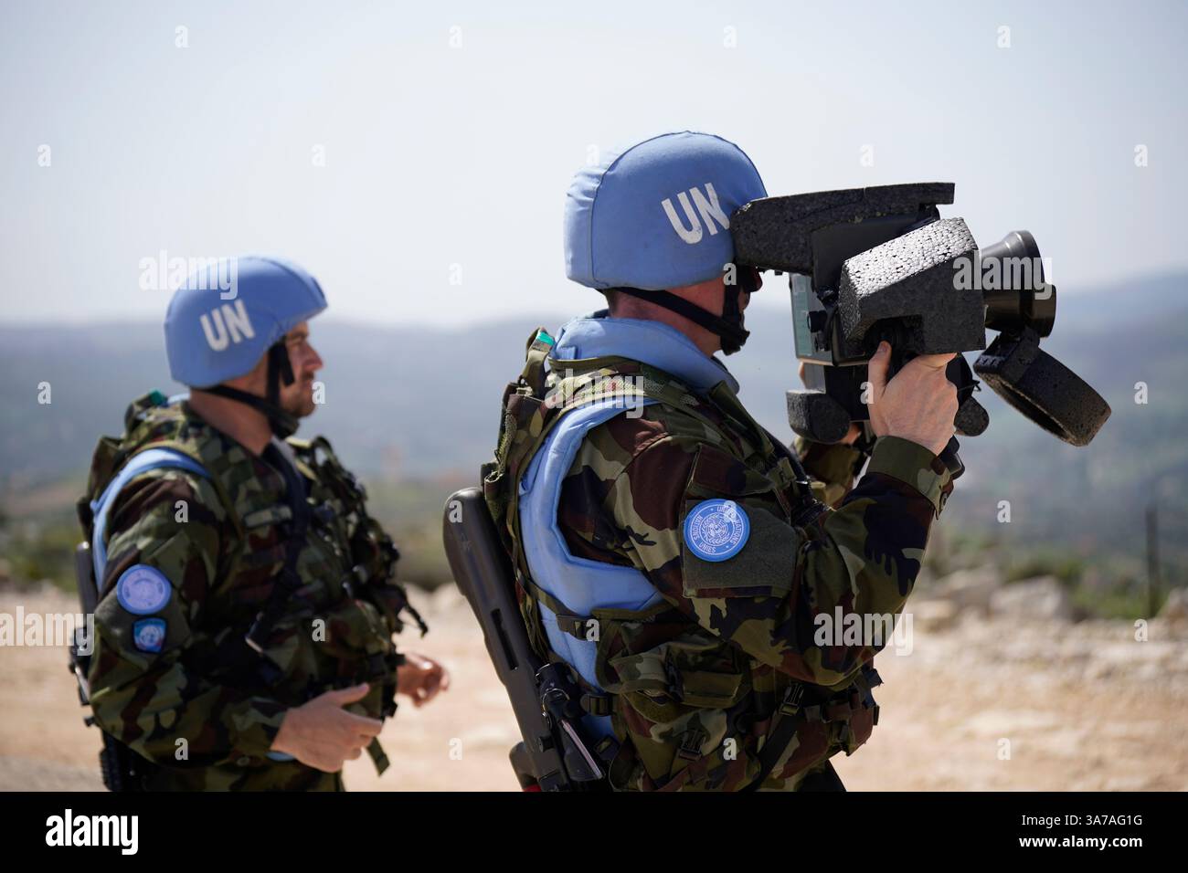 Irish troops use the optic of a Javelin Anti Tank weapon at Camp ...