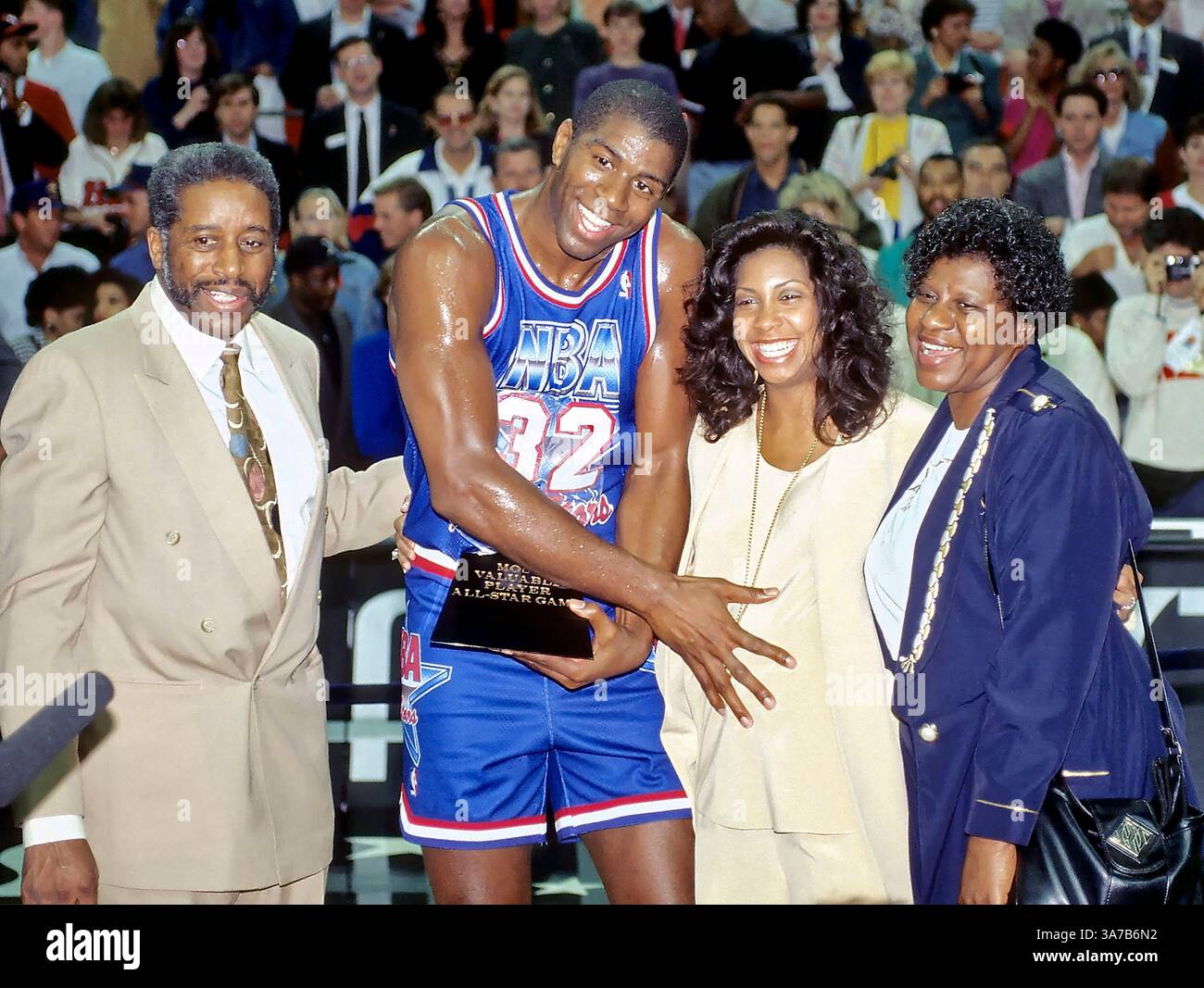 Jan. 01, 1990 - Miami, Florida, U.S. - Los Angeles Lakers MAGIC JOHNSON ...
