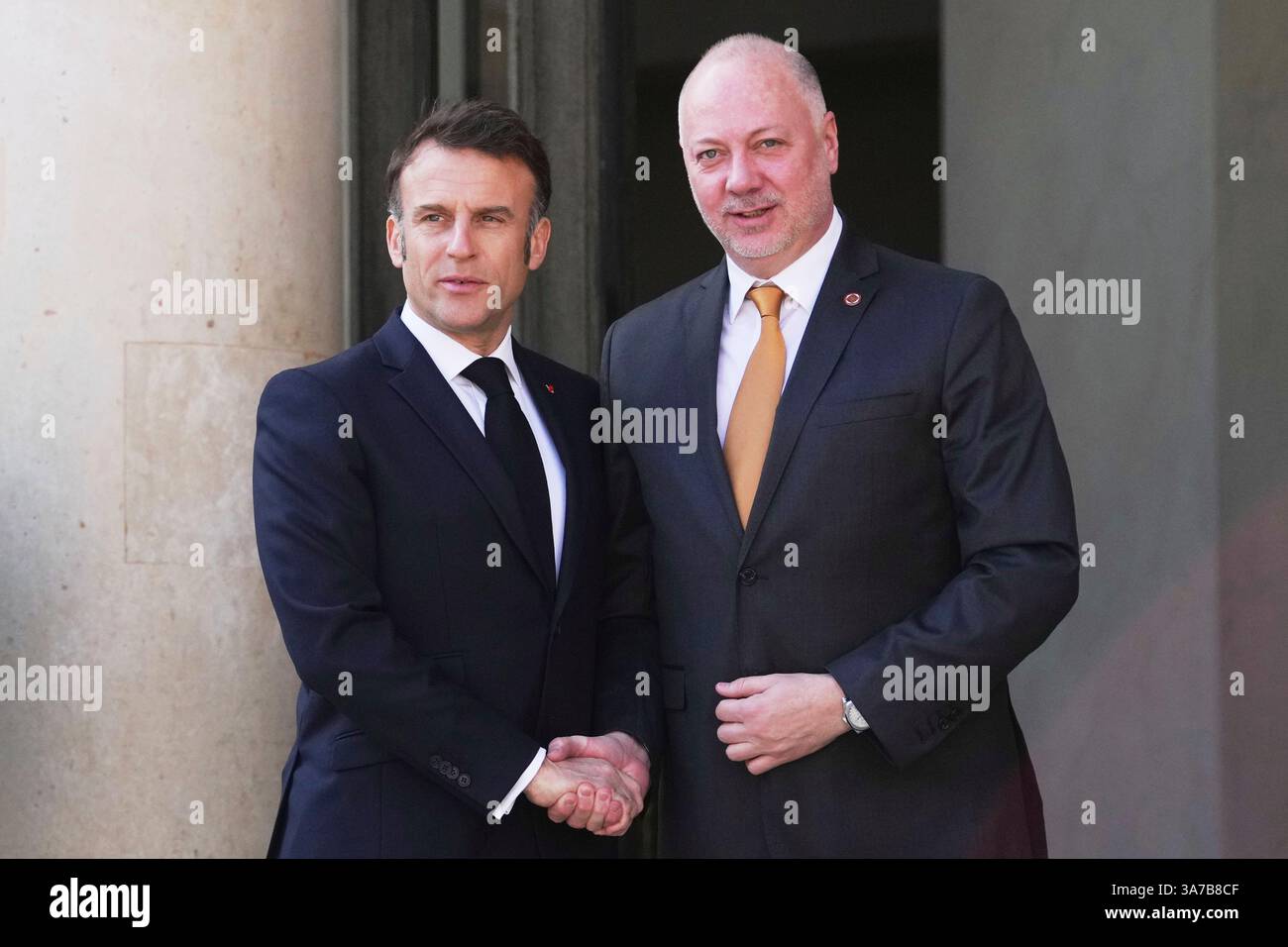 French President Emmanuel Macron, left, greets Bulgaria's Prime ...