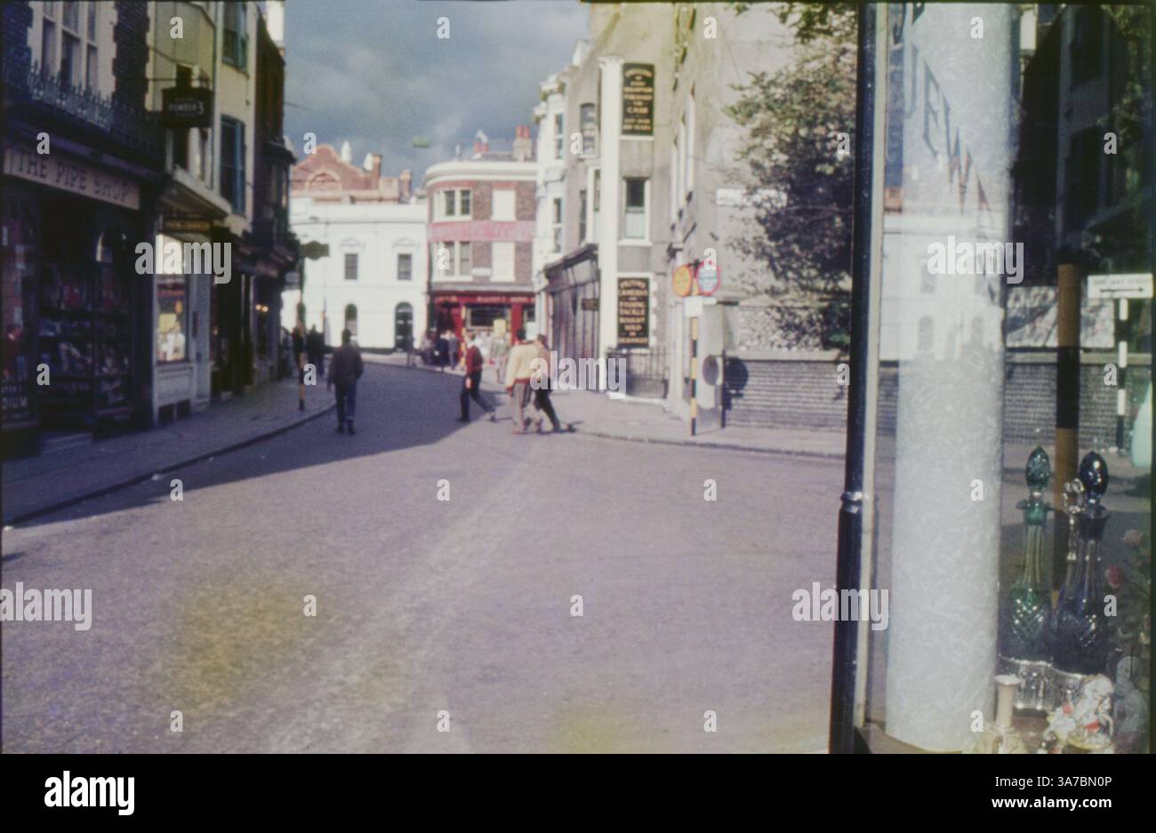 Portobello london 1960s hi-res stock photography and images - Alamy