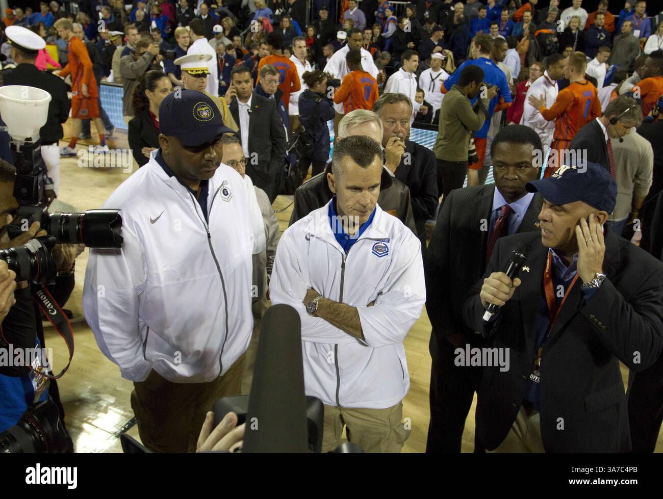 Gators crowd fl hi-res stock photography and images - Alamy