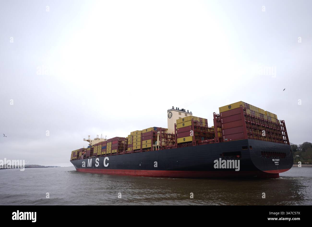 Hamburg, Germany. 27th Mar, 2025. The container ship "MSC Stacey" of the MSC shipping company ...