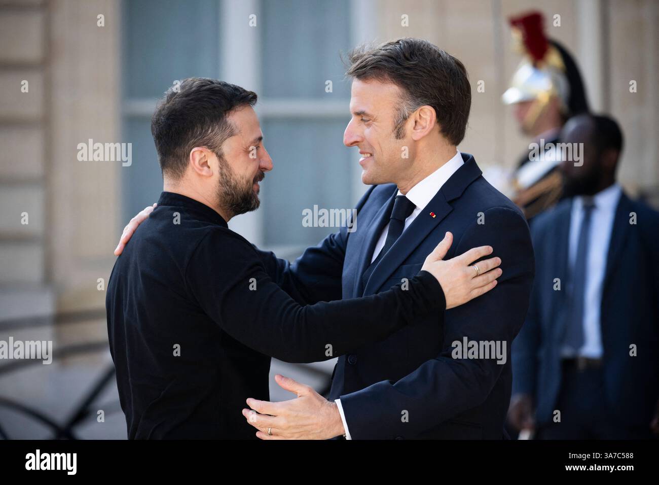 France's President Emmanuel Macron welcomes Ukraine's President ...