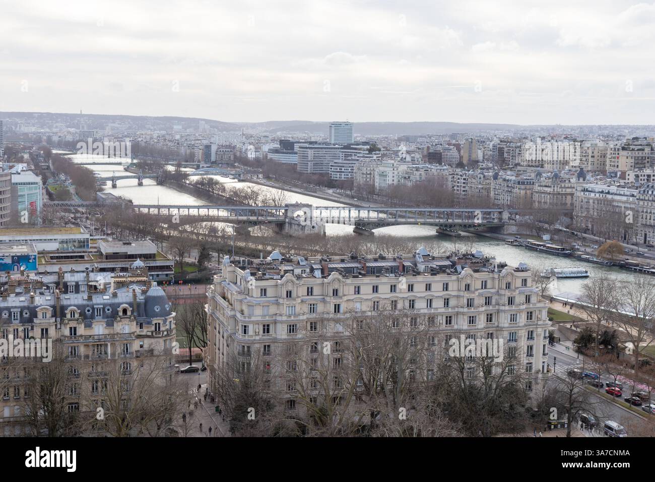 Paris city panorama with river Sienna, Swan Island and bridges, the ...