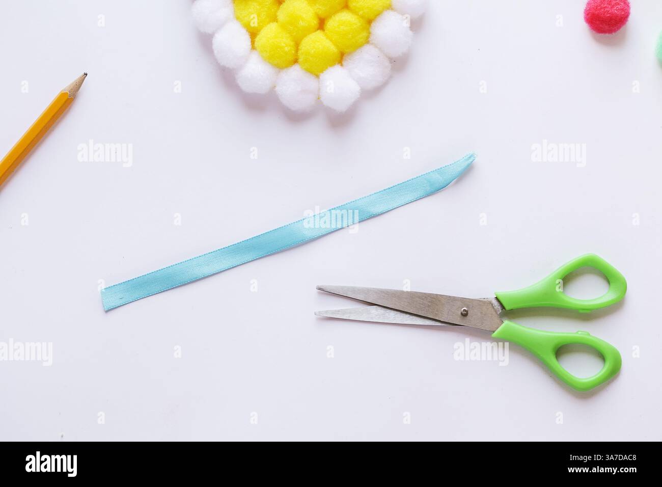 Step by step instruction. Making of handmade Easter egg from pompons ...