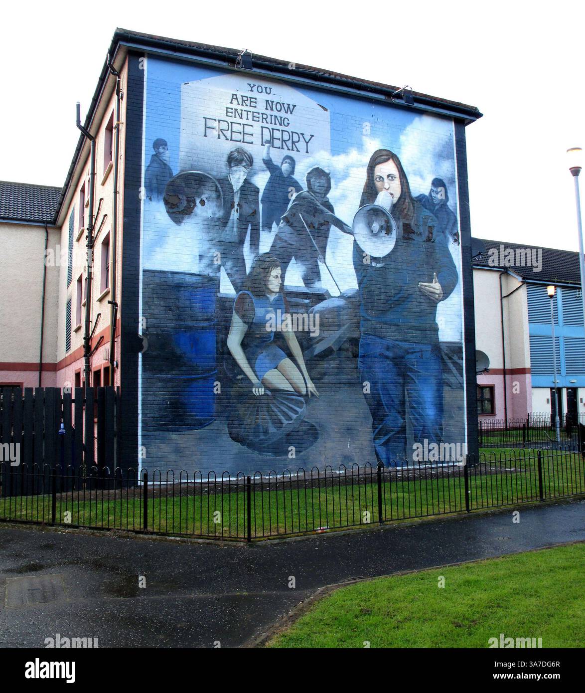 Aug 19, 2011 - Derry, Ulster County, Northern Ireland - A mural called ...