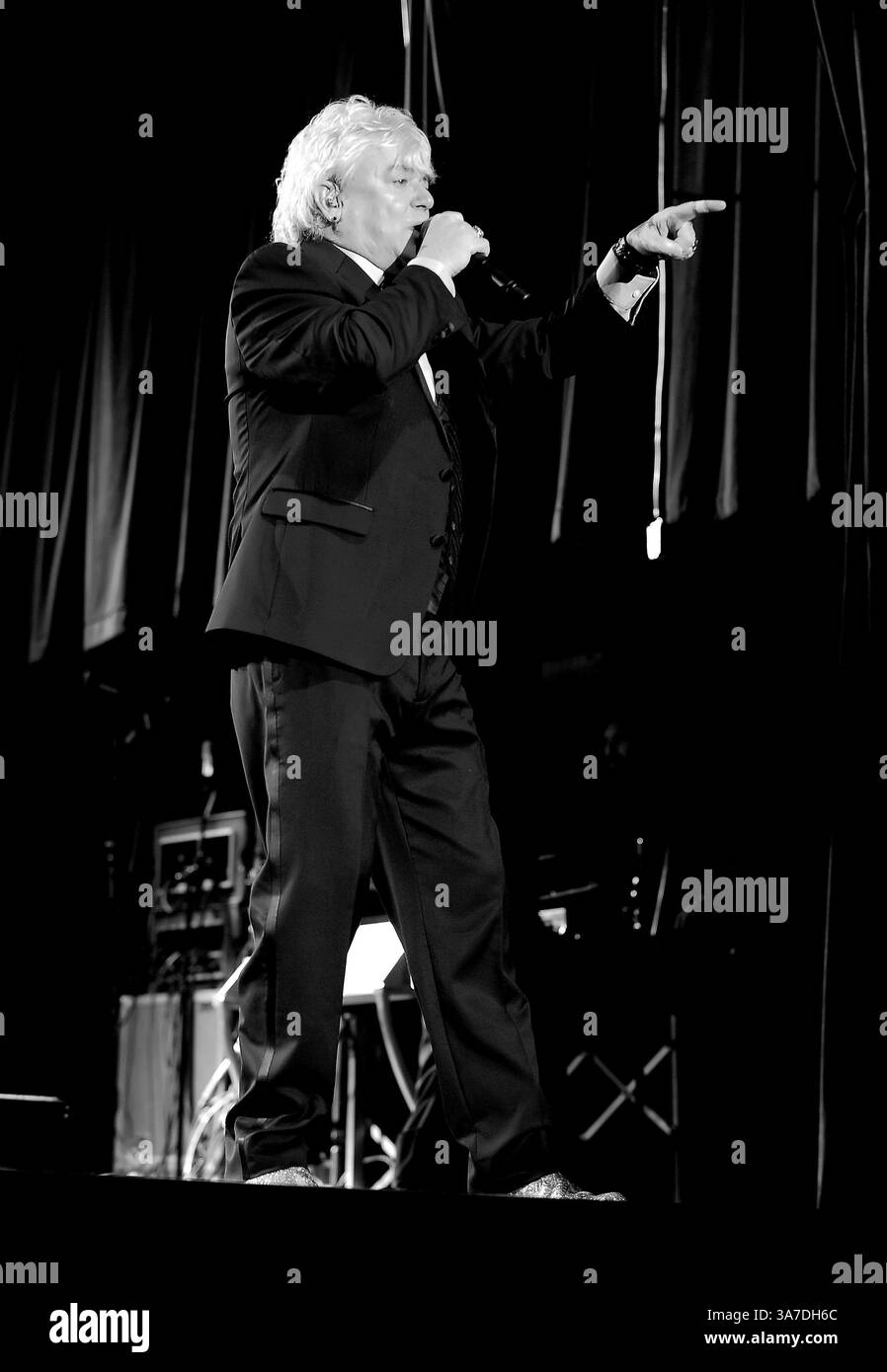 Band air Black and White Stock Photos & Images - Alamy
