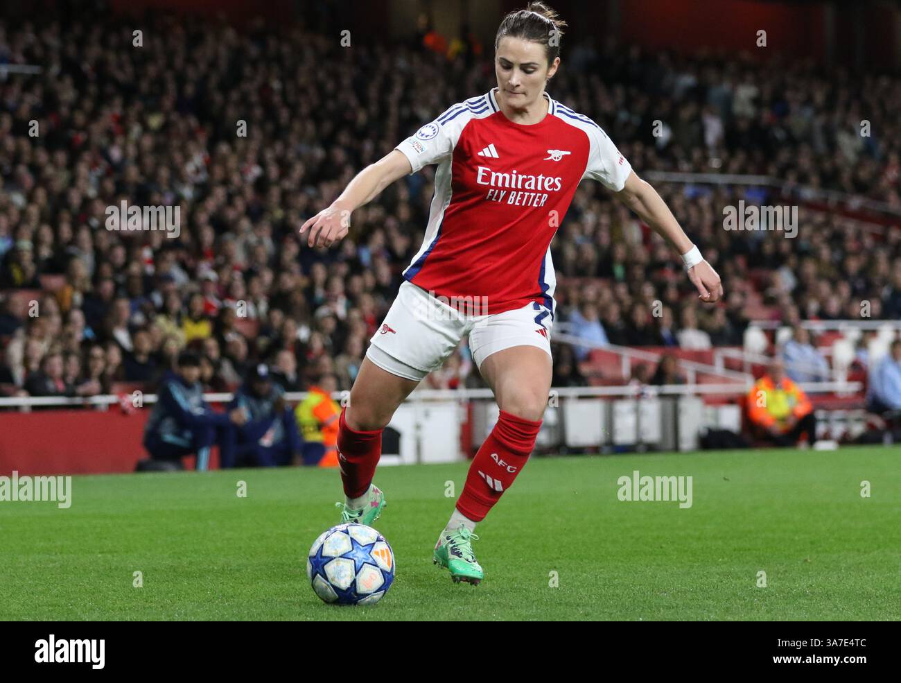 Emily Fox of Arsenal during the UEFA Women's Champions League Quarter ...