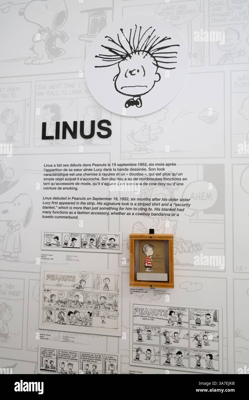 SNOOPY IN SYLE EXHIBITION IN PARIS Stock Photo - Alamy