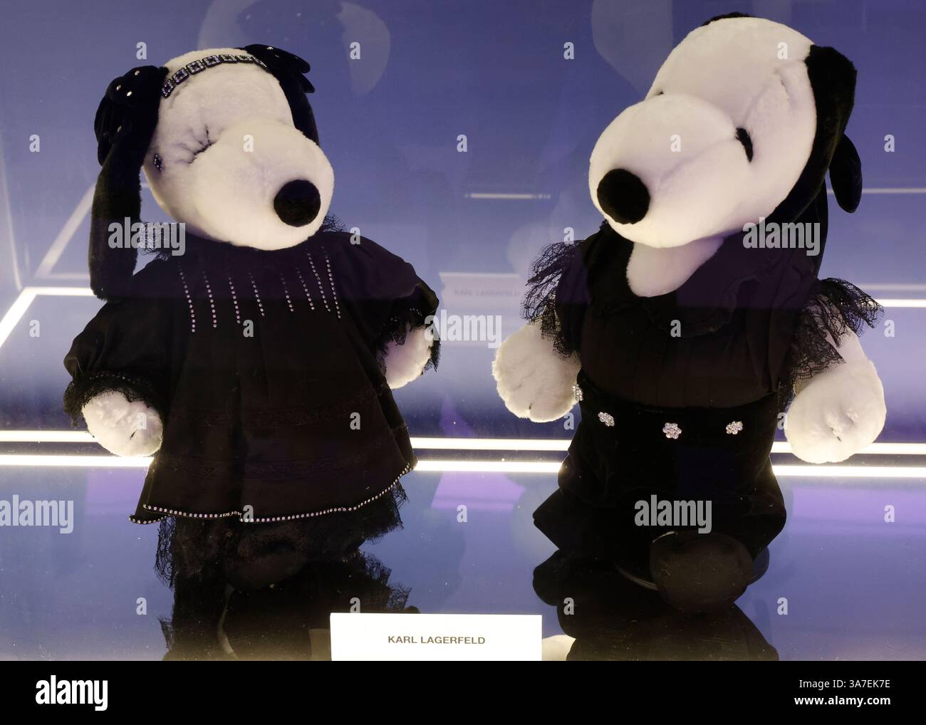 SNOOPY IN SYLE EXHIBITION IN PARIS Stock Photo - Alamy