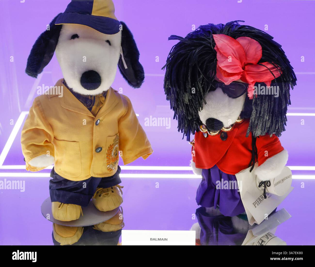SNOOPY IN SYLE EXHIBITION IN PARIS Stock Photo - Alamy