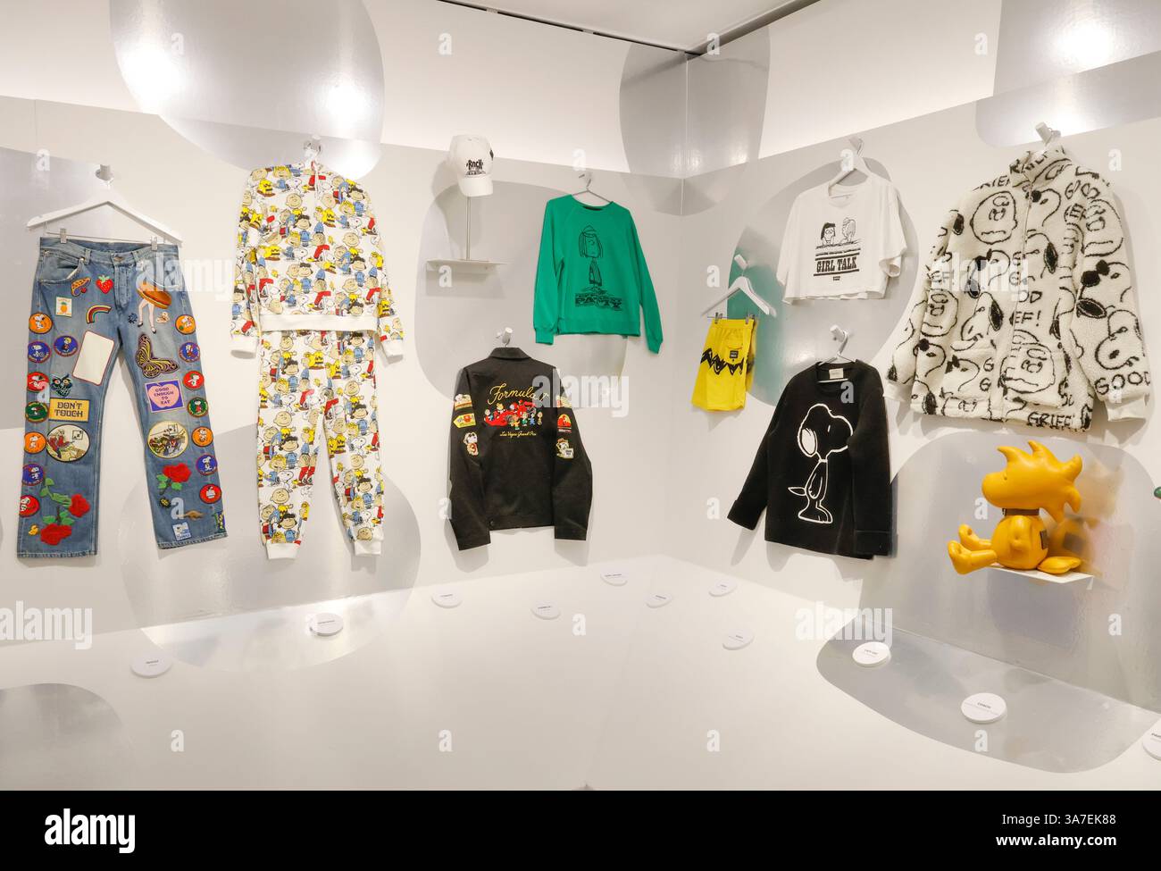 SNOOPY IN SYLE EXHIBITION IN PARIS Stock Photo - Alamy
