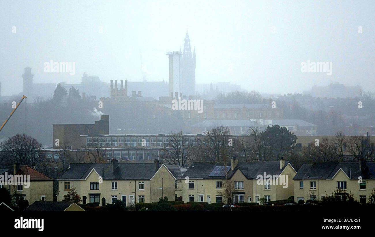 Glasgow, Scotland, UK. 27th March, 2025. UK Weather: Spring sees early ...