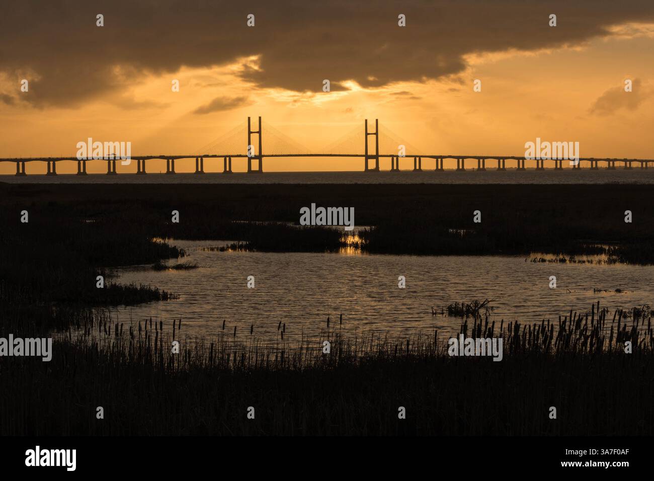 The Prince of Wales Bridge spanning the Severn Estuary and connecting ...