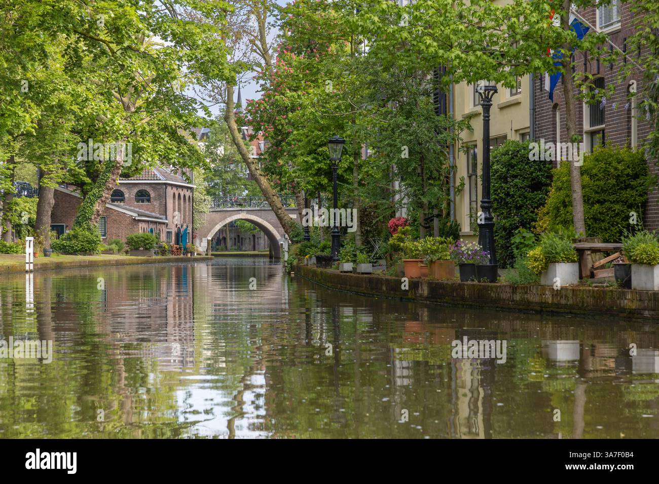 Oudegracht and Twijnstraat aan de Werf Utrecht with wharf and canal ...