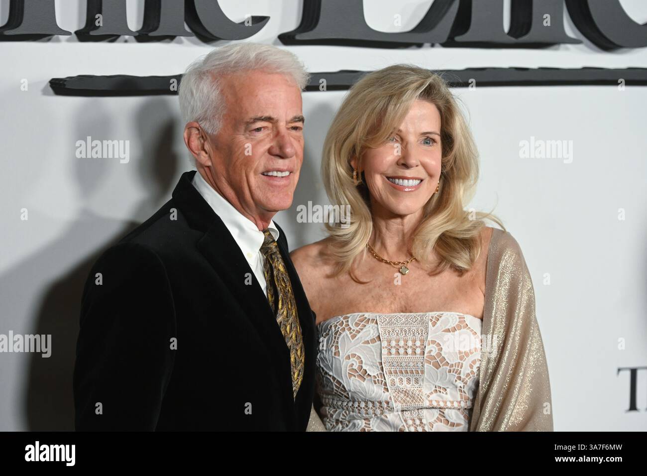 Bill Spielman and Lori Nelson Stock Photo - Alamy