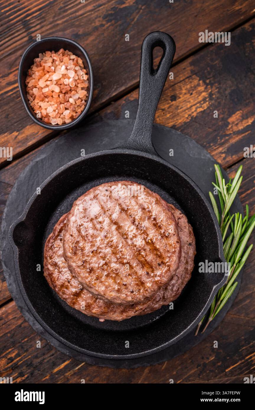 Deliciously charred grilled meat hi-res stock photography and images ...