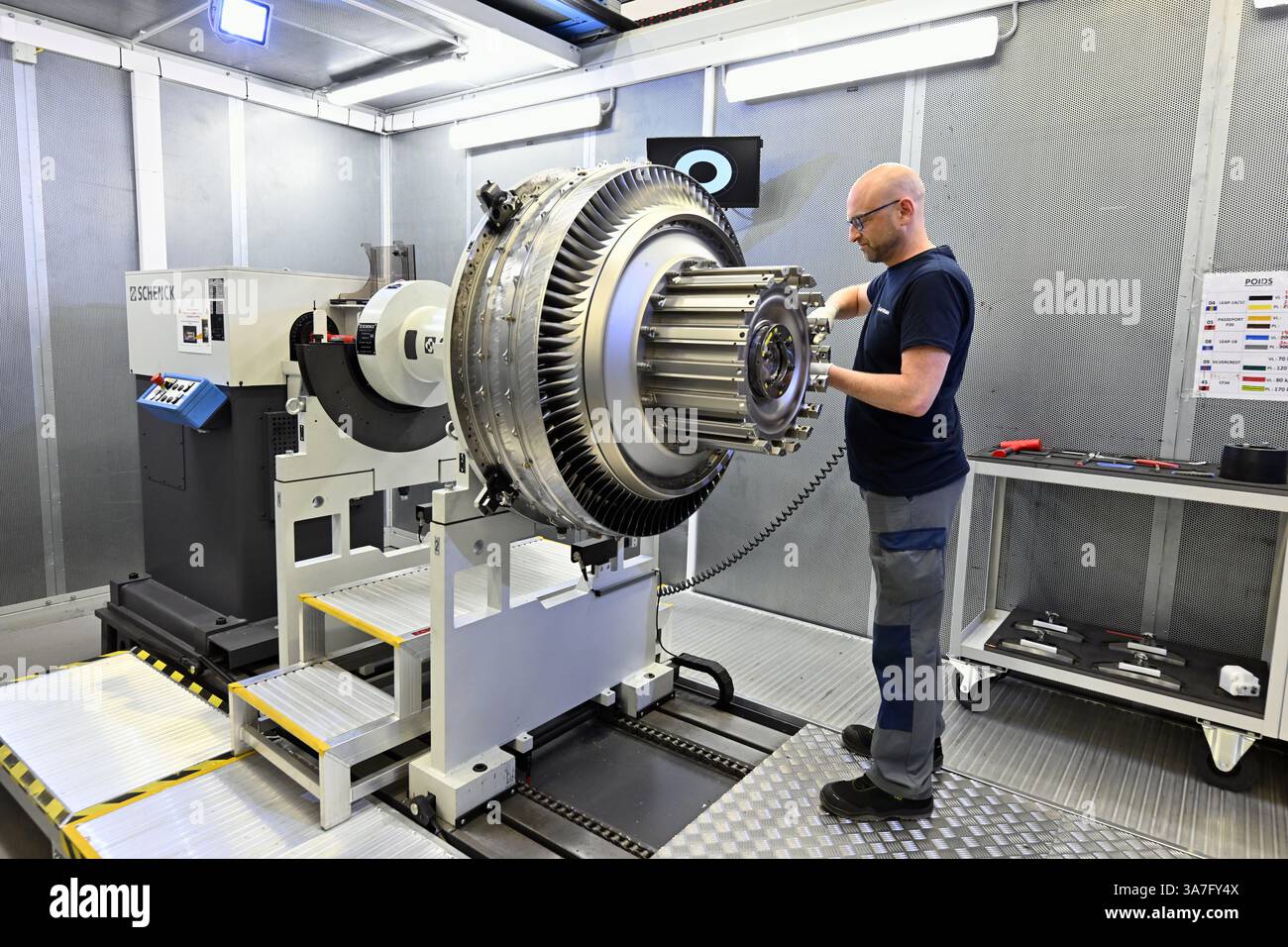 a visit to the 'Safran Aero Boosters' aircraft and space engines ...